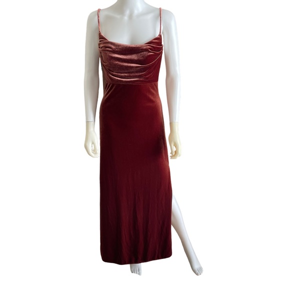 Revelry | Dresses | Revelry Skye Velvet Elegant Regency Regencycore ...